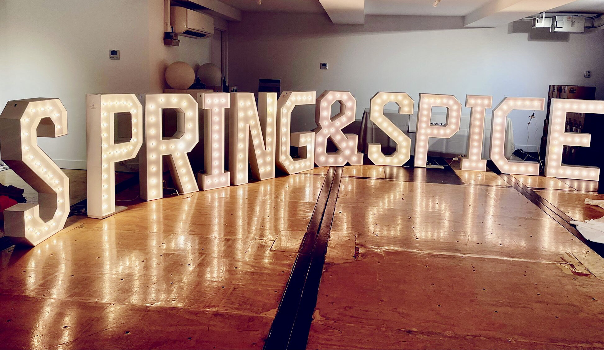 St. Thomas Marquee Letters Company | Marquee Lights